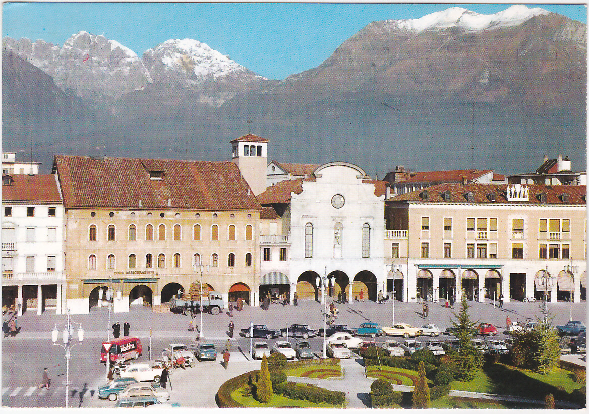 Belluno - Piazza Dei Martiri -86707-